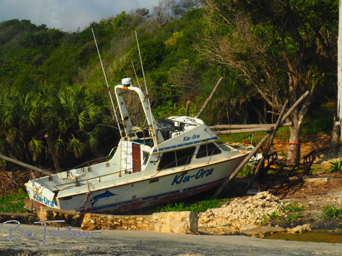 Kuifie in Africa, Kia Ora Filipo, Inhasorro, Bazaruto Archepealego ...
