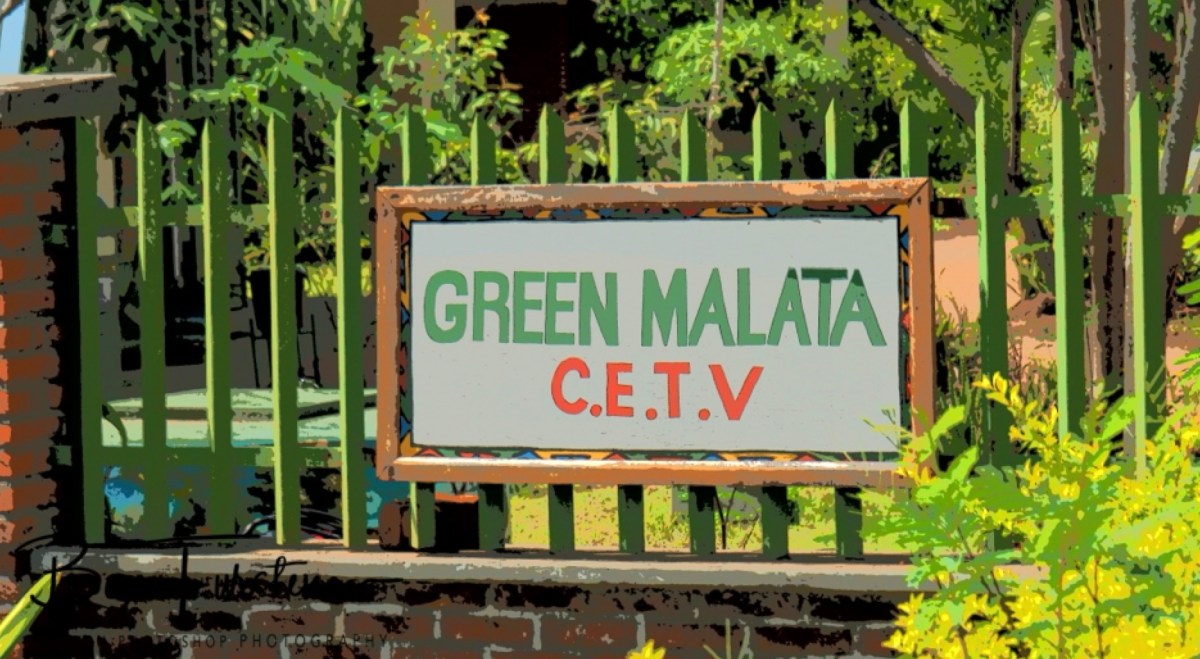 Kuifie in Africa; The Green Malata, Mulanje Mountains, Malawi, Africa ...